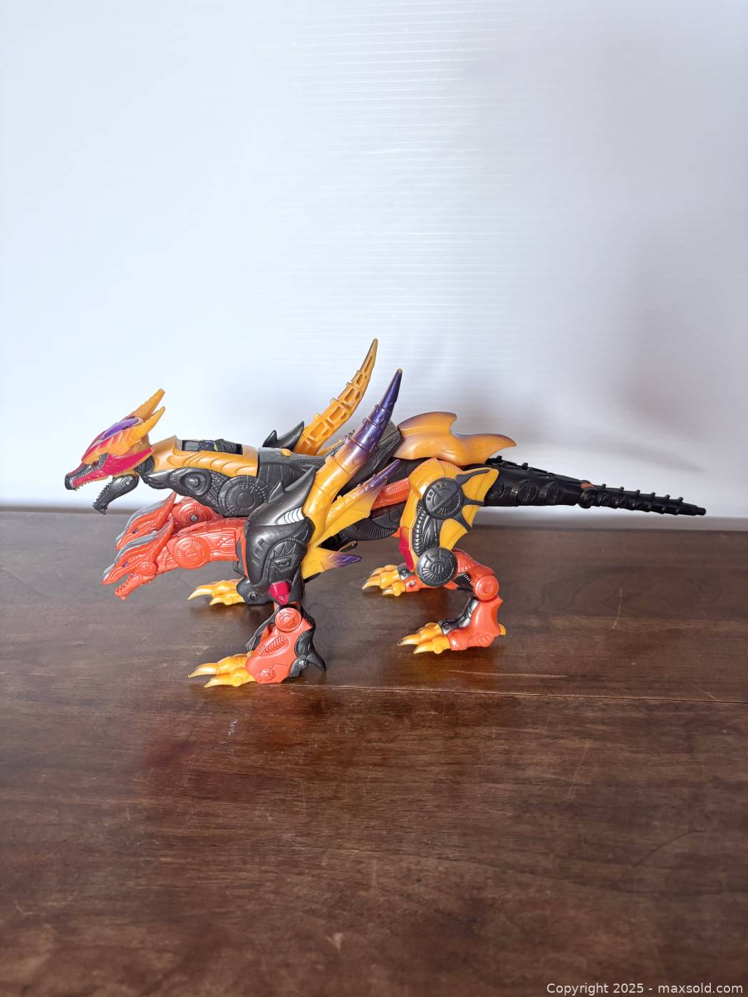 Hasbro Transformers Cybertron Scourge action figure | Maxsold