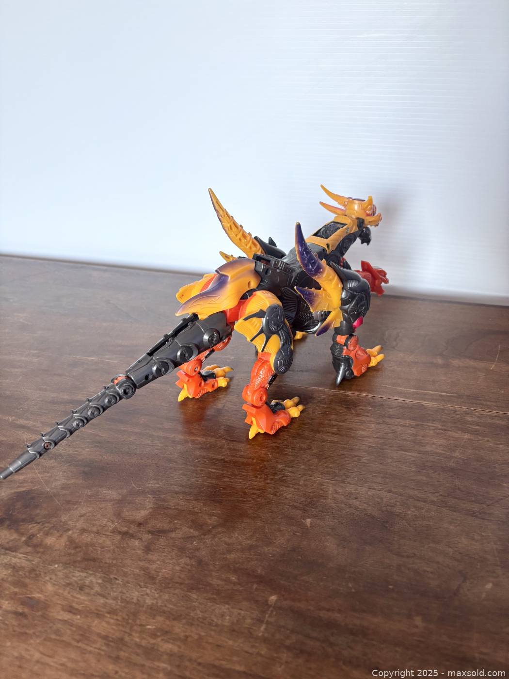 Hasbro Transformers Cybertron Scourge action figure | Maxsold