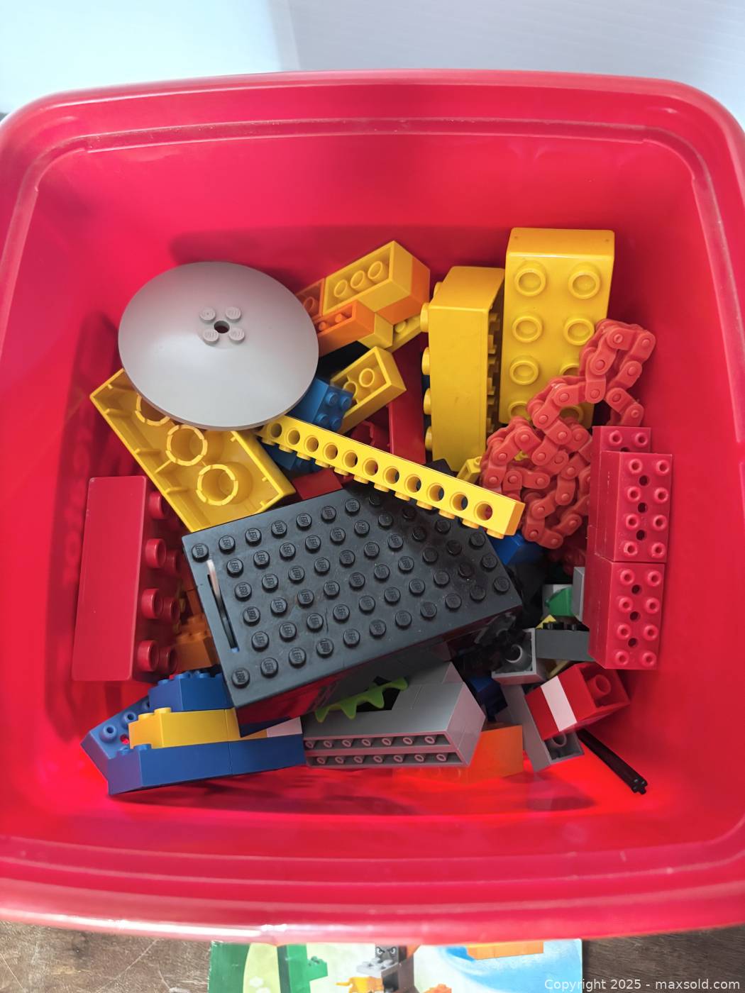 Vintage LEGO 7831 Creator bin with assorted bricks | Maxsold