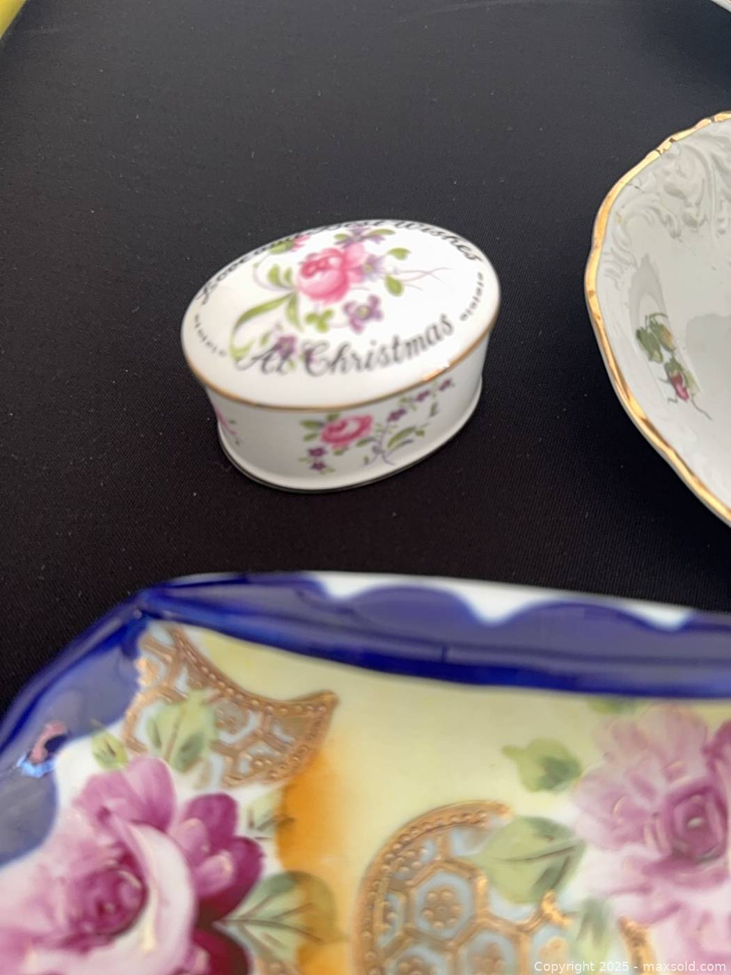 Vintage porcelain tea set, tray, trinket boxes | Maxsold