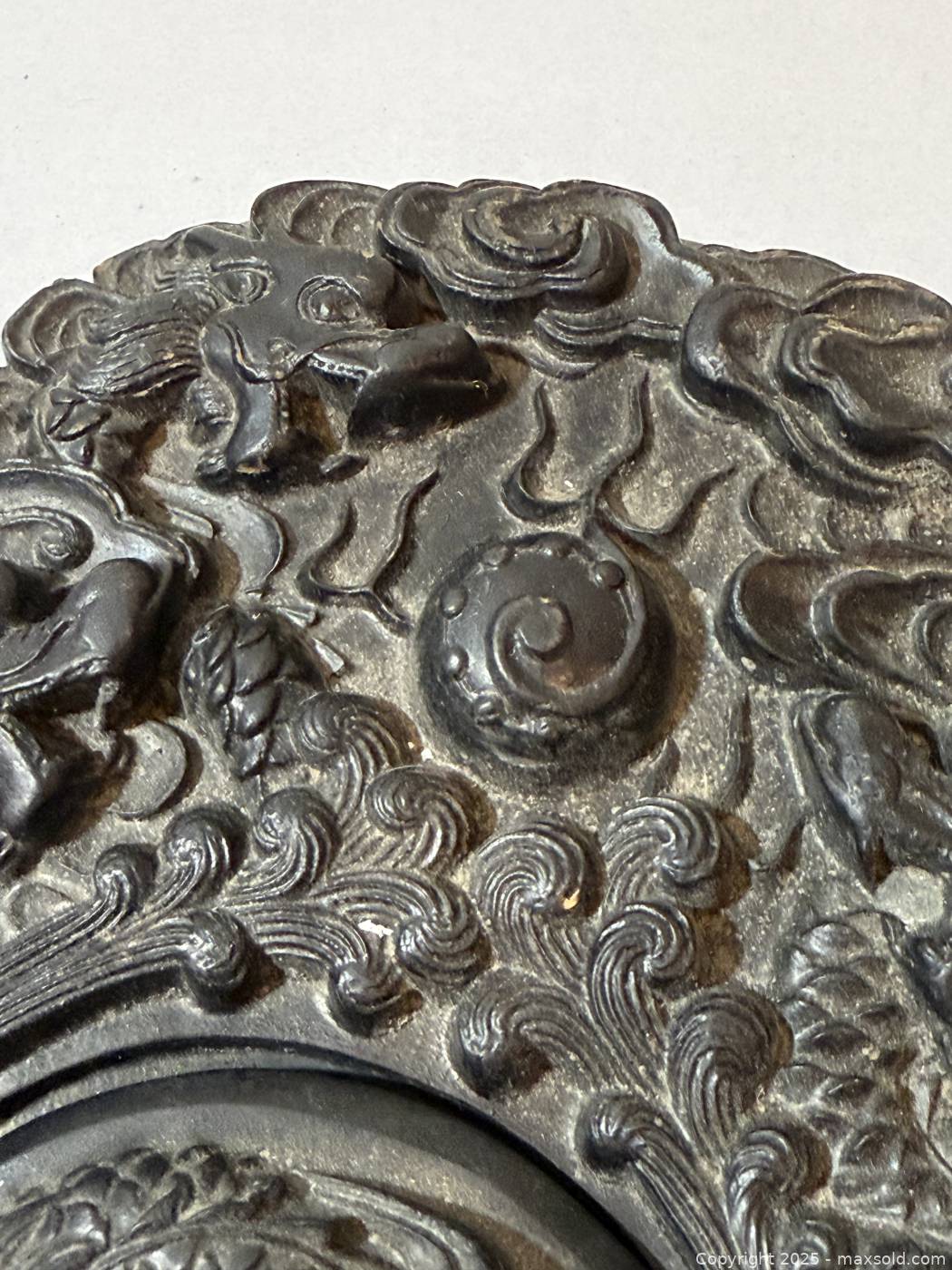 Antique Chinese carved dragon inkstone with lid | Maxsold