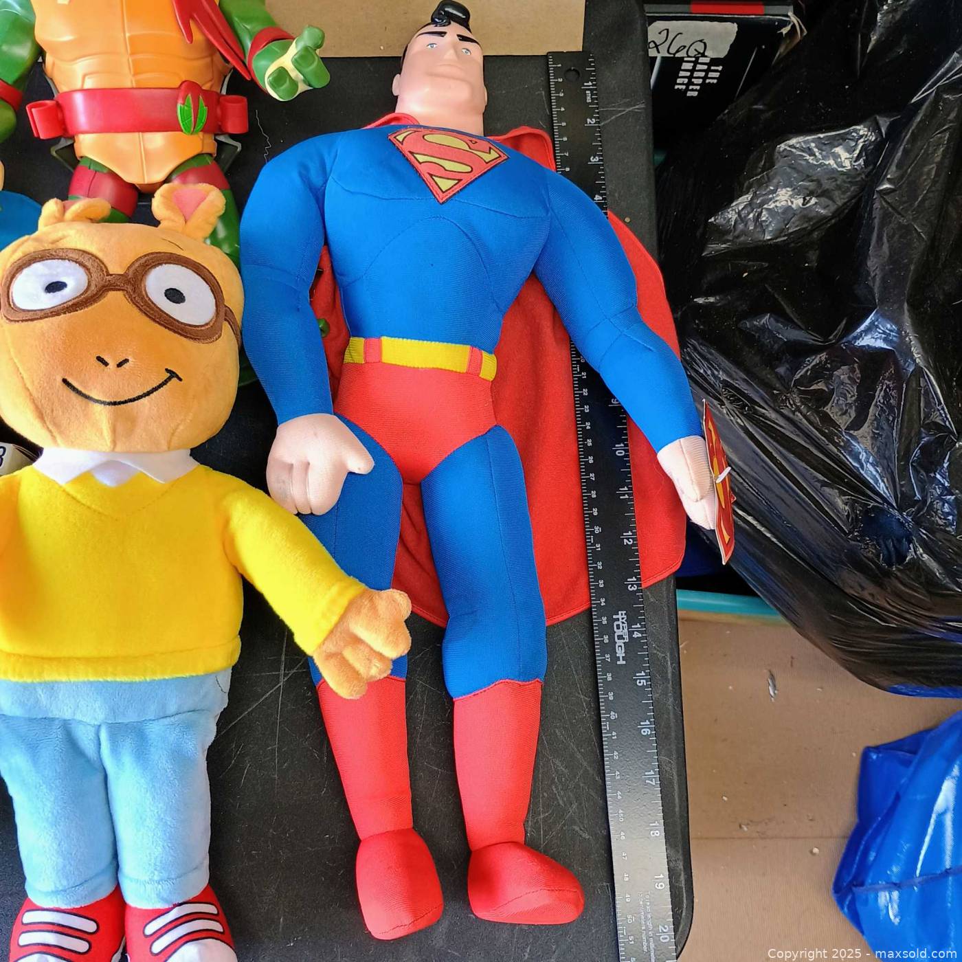 Superman plush, Raphael figure, Ernie plush, Arthur plush | Maxsold