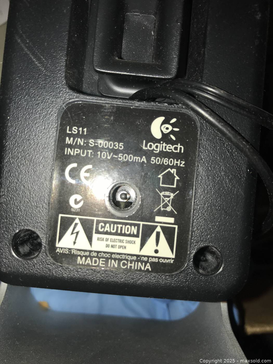 Mixed computer speakers 8pcs Logitech & more | Maxsold