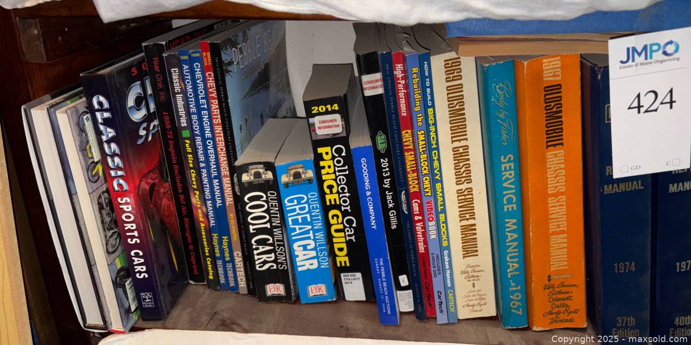 Vintage auto repair manuals and car books | Maxsold