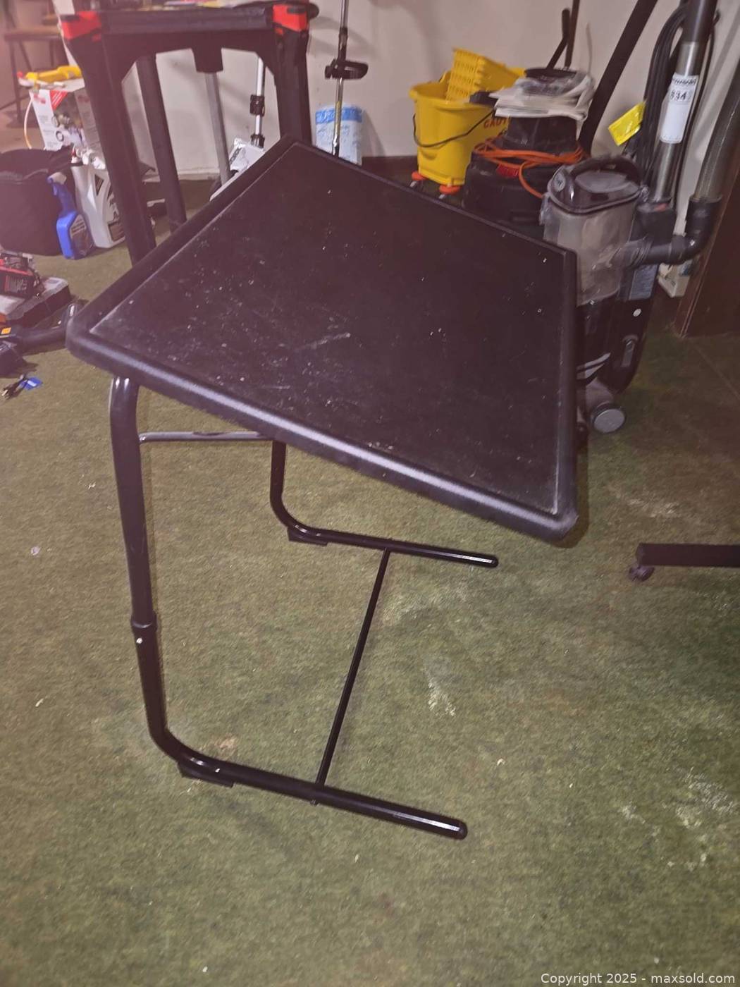 Adjustable tilt TV tray or laptop table | Maxsold