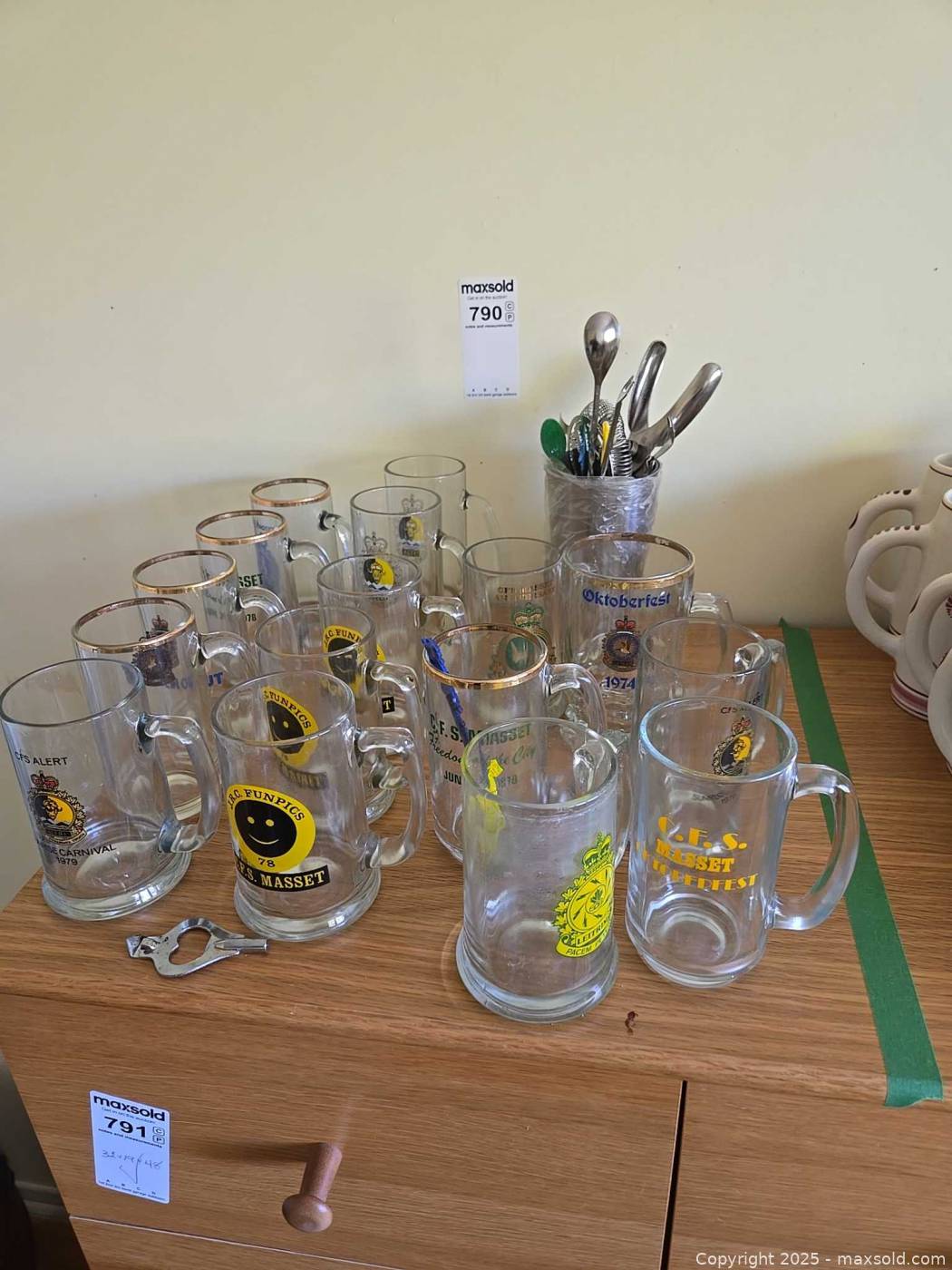 Canadian Forces commemorative glass beer mugs, circa 1970s, 17 pcs ...