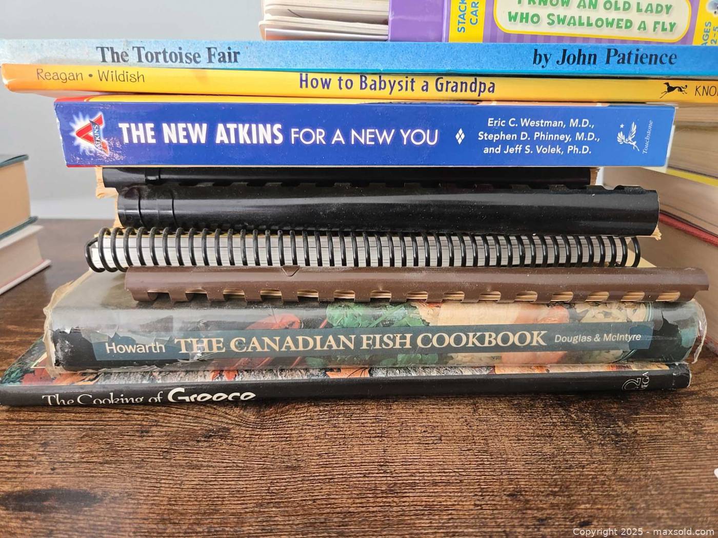 Mixed Books, Cookbooks, Manuals & Stacking Cards | Maxsold