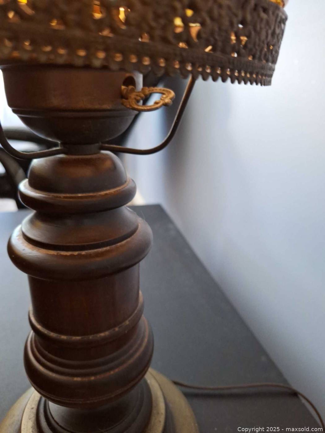 Vintage Amber Globe Parlor Table Lamp | Maxsold