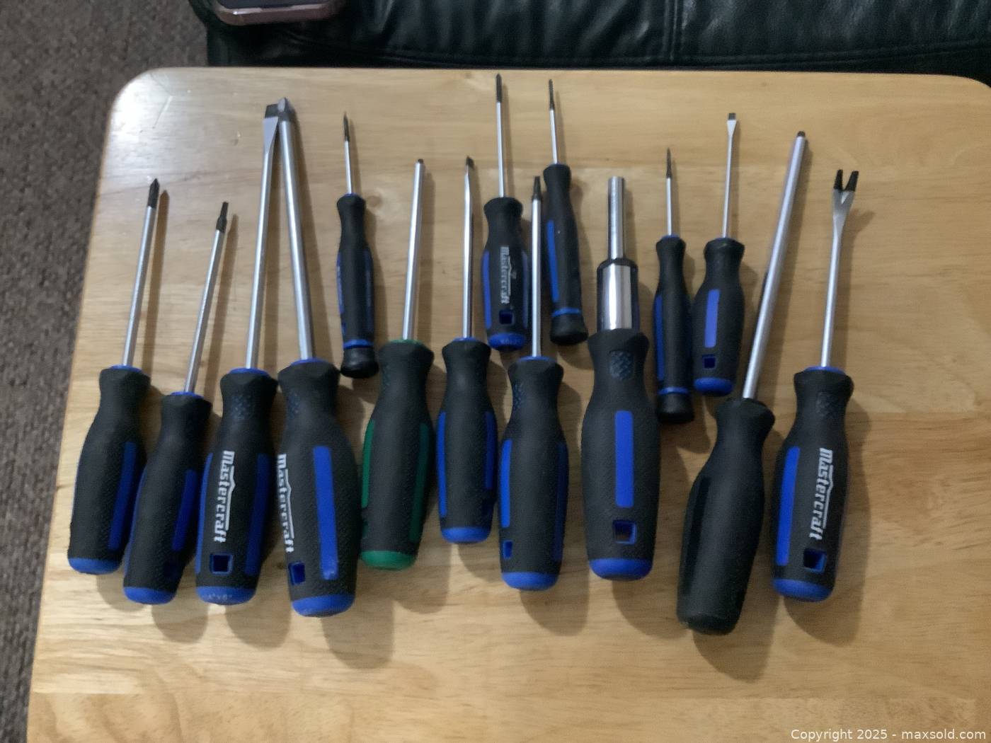 Mastercraft 15-Piece Screwdriver Set with Canvas Bag | Maxsold
