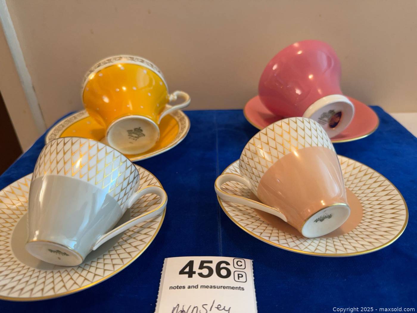 Four bone china teacup and saucer duos | Maxsold