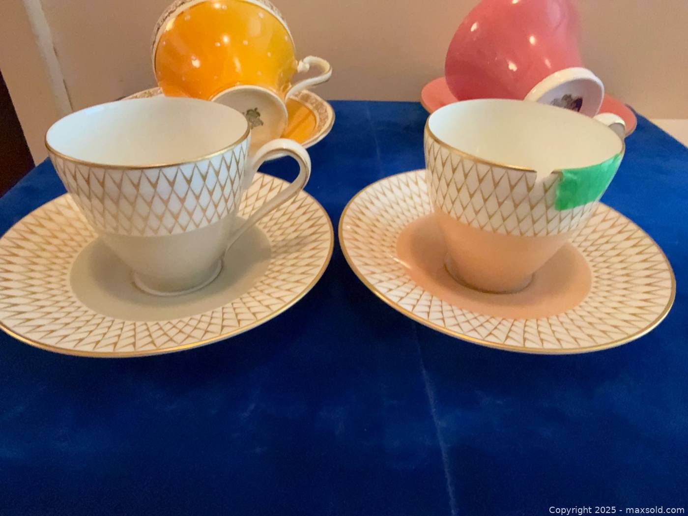 Four bone china teacup and saucer duos | Maxsold