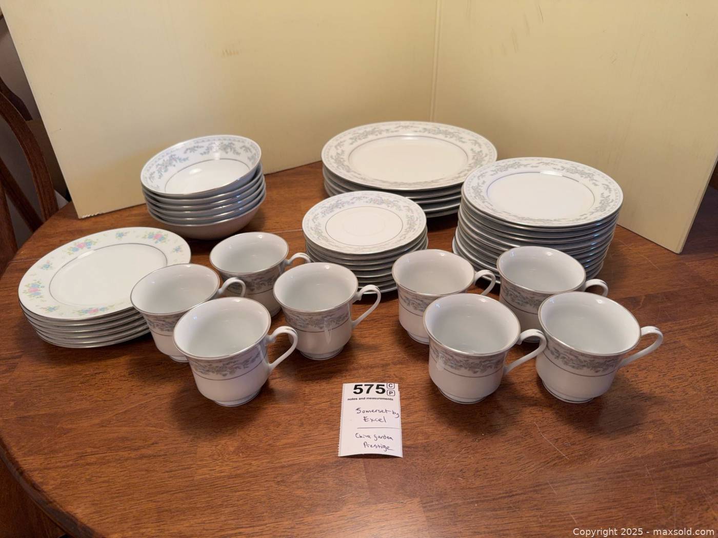 Excel Somerset fine china dinnerware 48-piece set | Maxsold