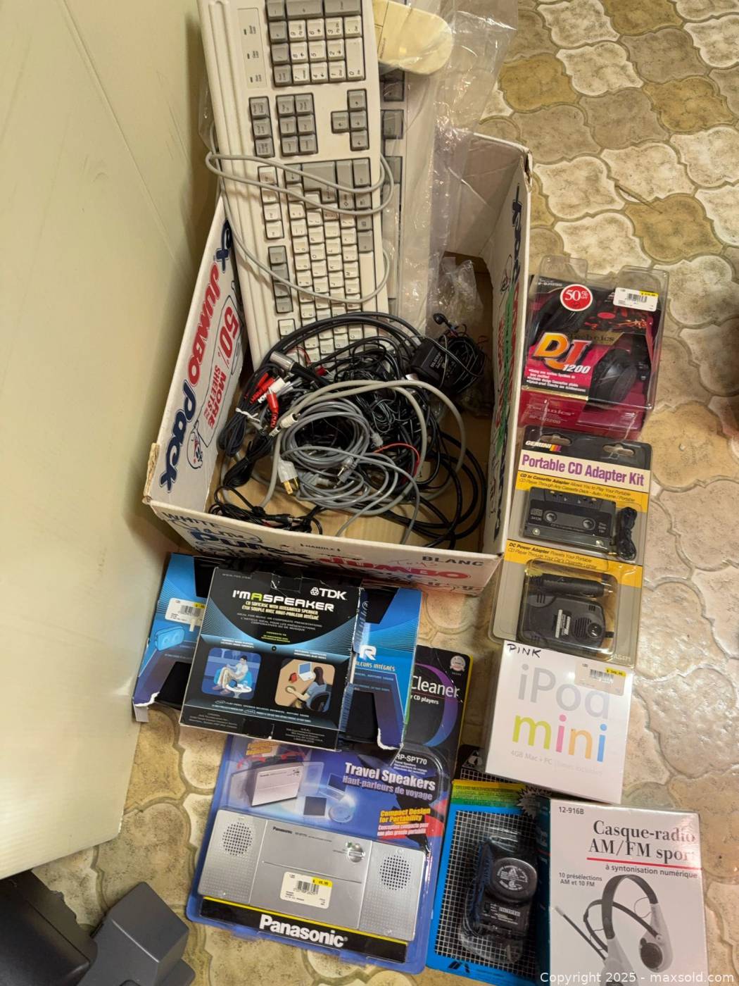 Apple iPod mini, speakers, radio, keyboard, cables & audio accessories ...