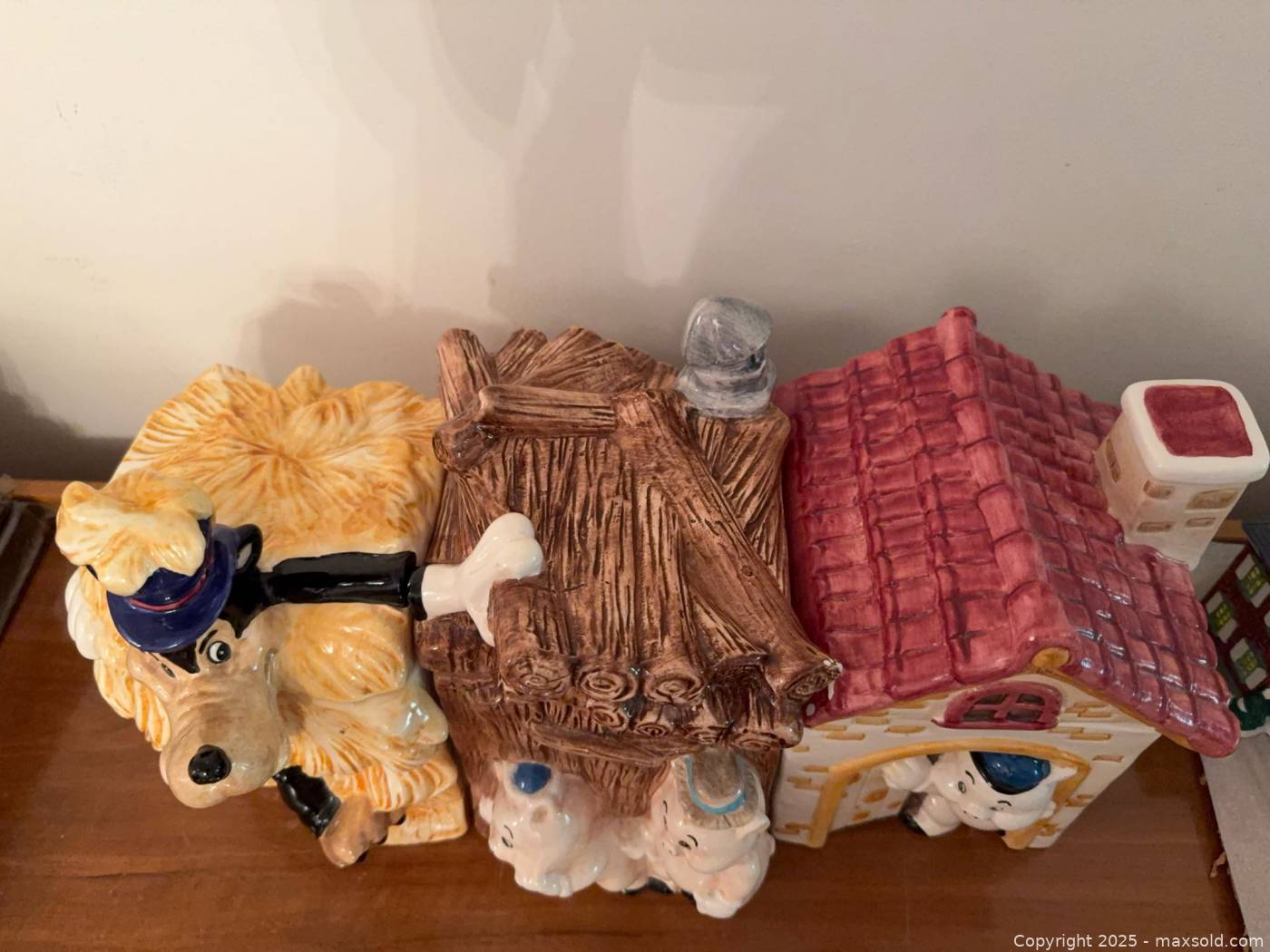 Three Little Pigs ceramic canister set with lids | Maxsold