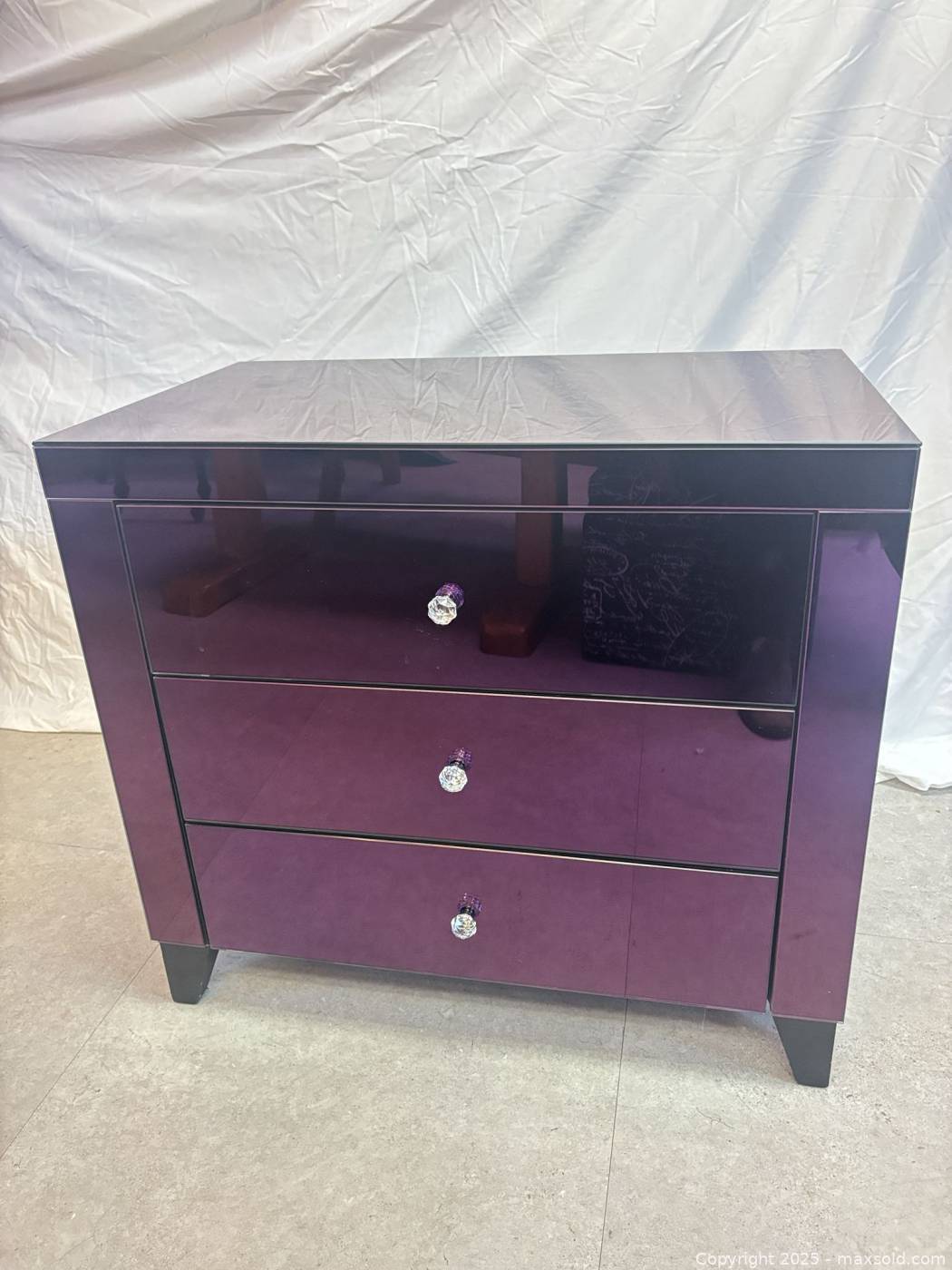 Purple mirrored 3-drawer chest nightstand | Maxsold