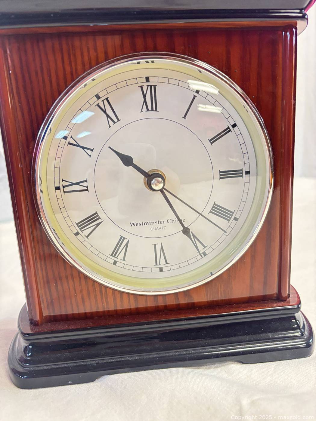 Westminster Chime wood mantel / tabletop clock | Maxsold