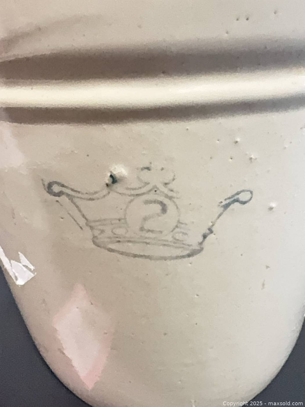 Robinson Ransbottom 2-Gallon Blue Crown Crock | Maxsold