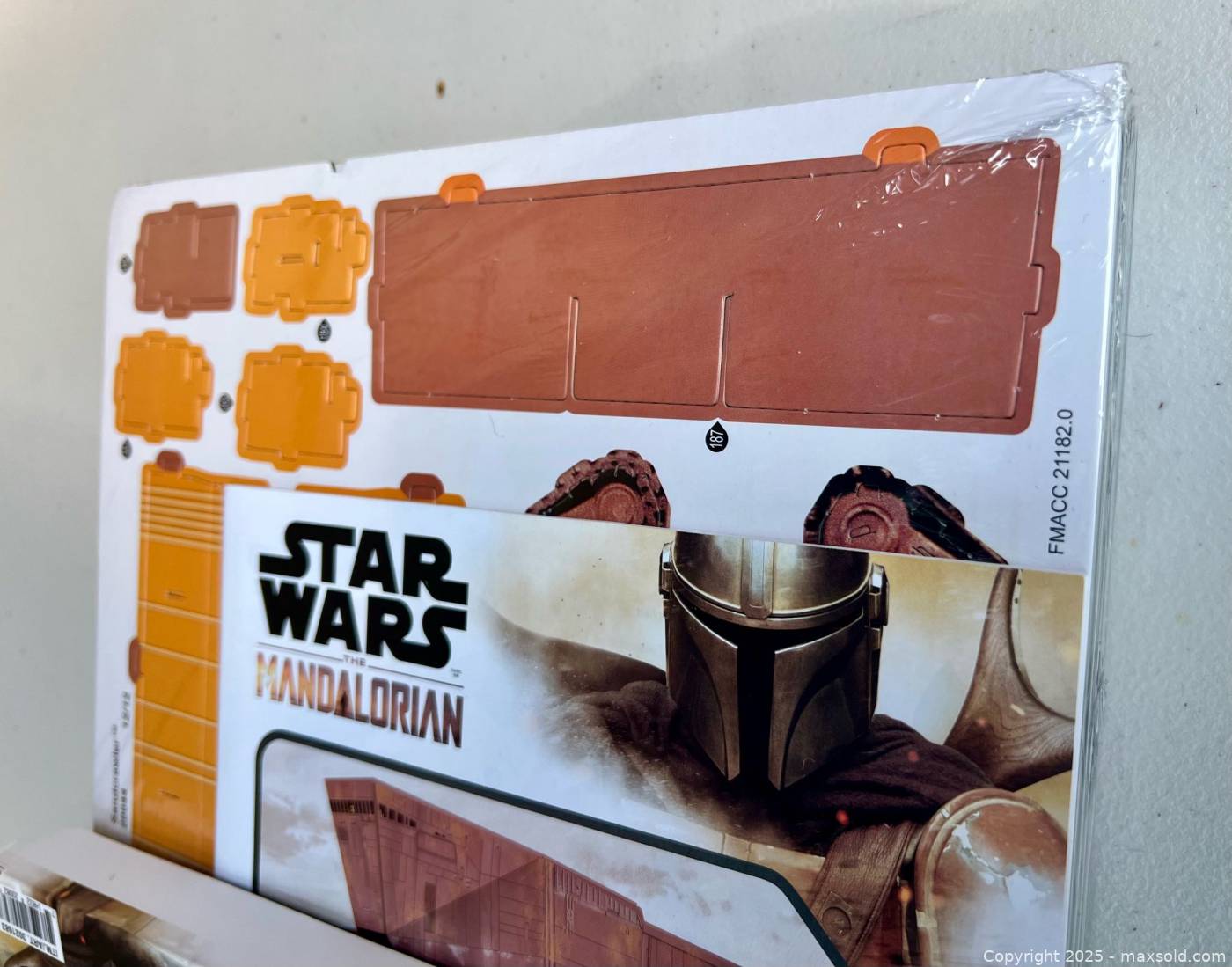 Star Wars The Mandalorian Razor Crest & Sandcrawler paper model kit ...