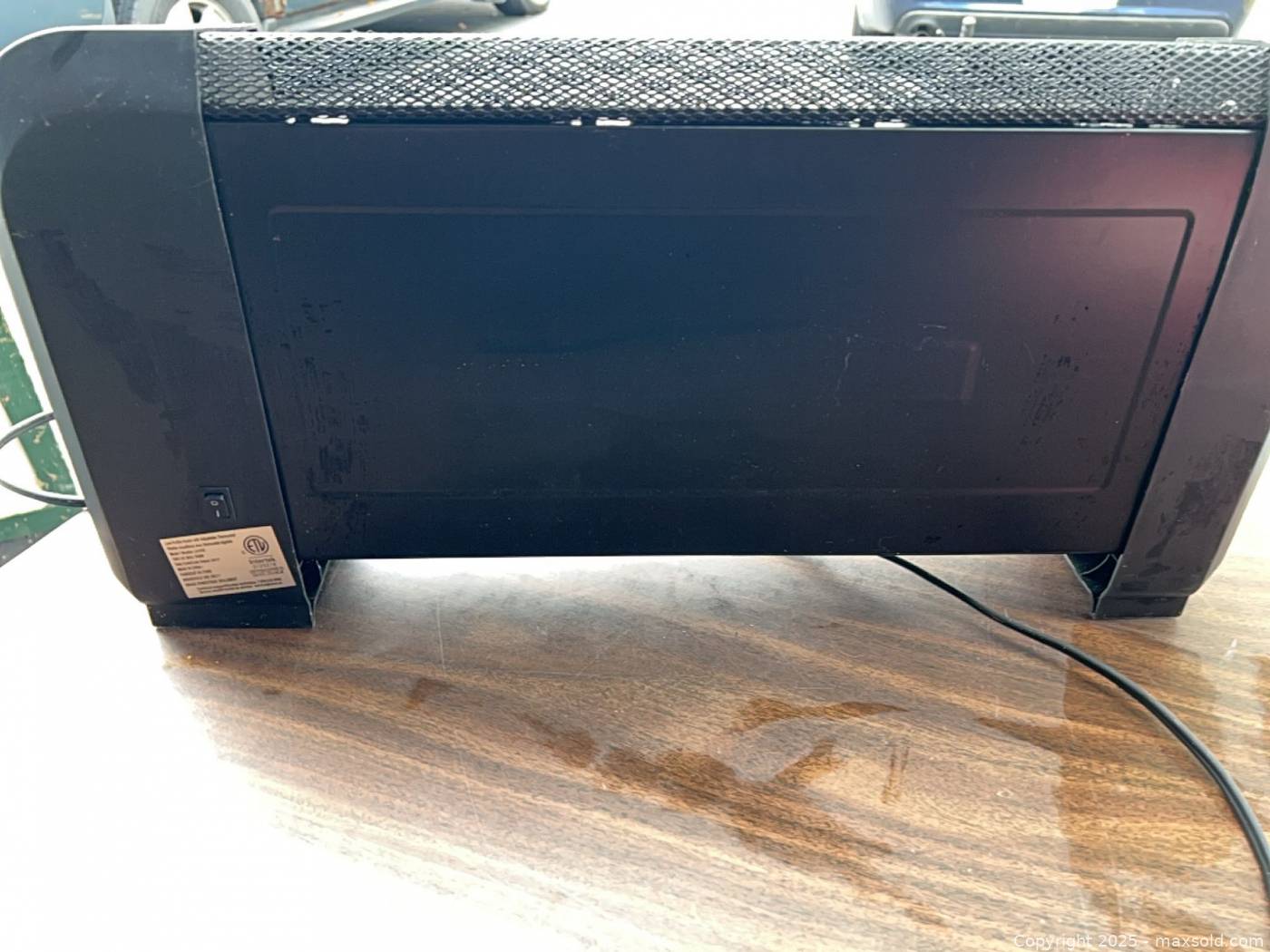 Classic electric heater | Maxsold