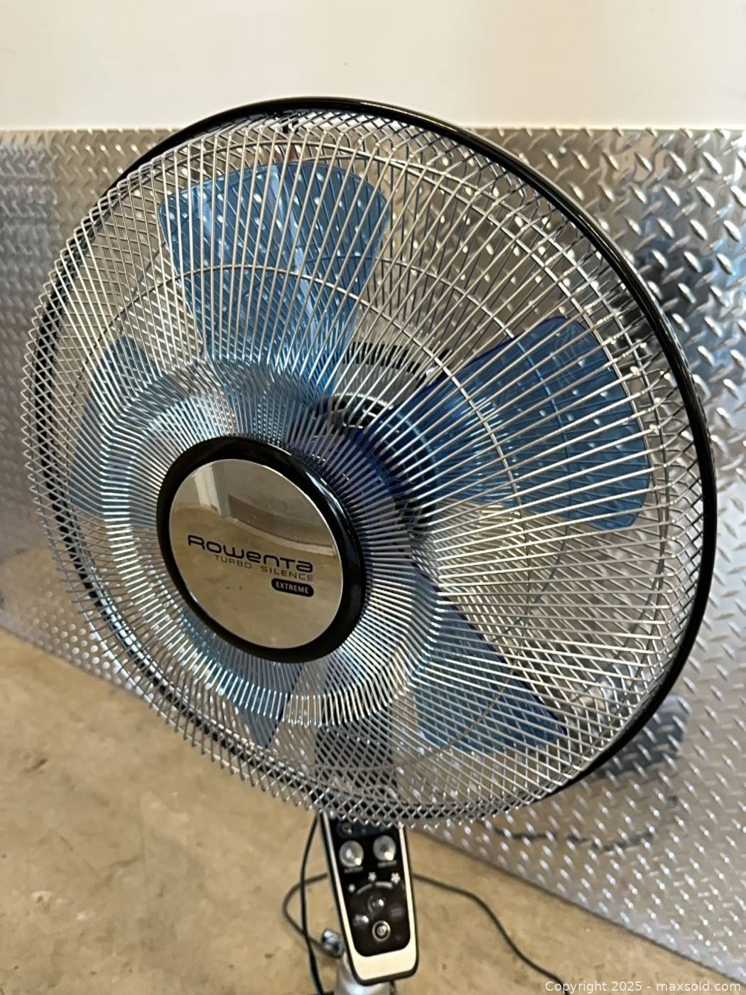 Rowenta pedestal fan | Maxsold