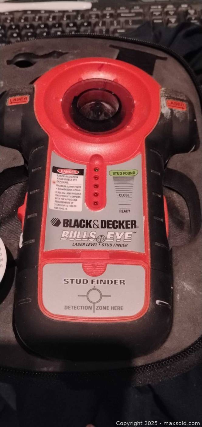 Black & Decker BullsEye laser level stud finder | Maxsold