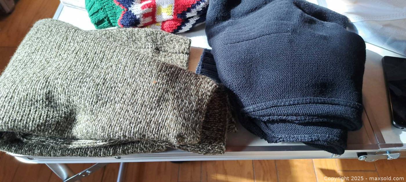 Lot of 3 women's heavy knit sweaters | Maxsold