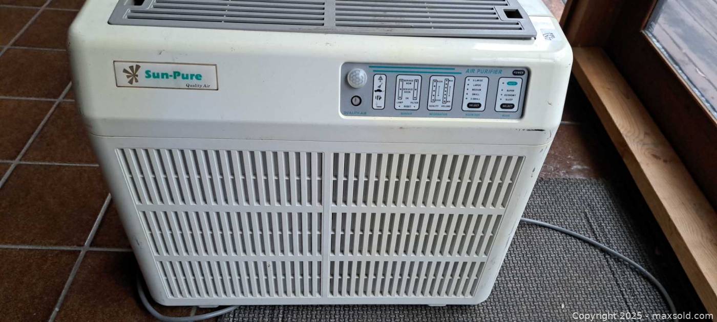 Sun-Pure off-white air purifier | Maxsold