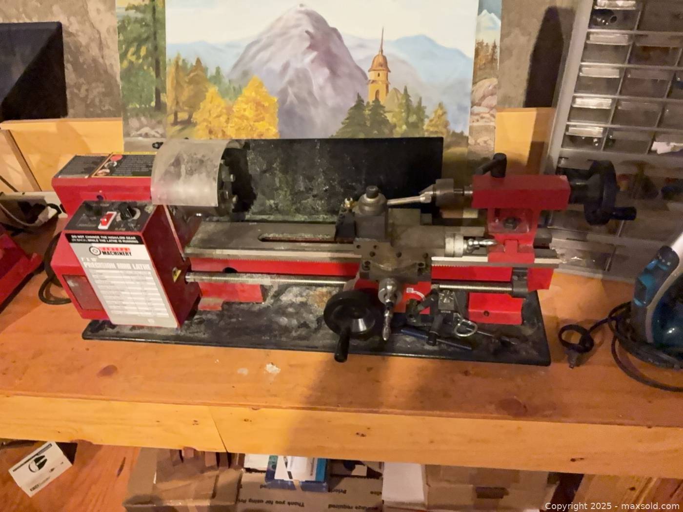Turncrafter Commander & Central Machinery 93212 red metal bench lathes ...