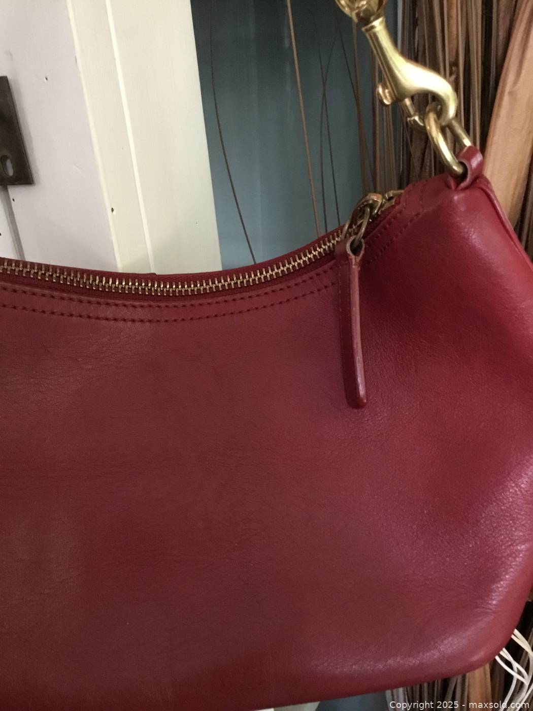 COACH red leather shoulder bag | Maxsold