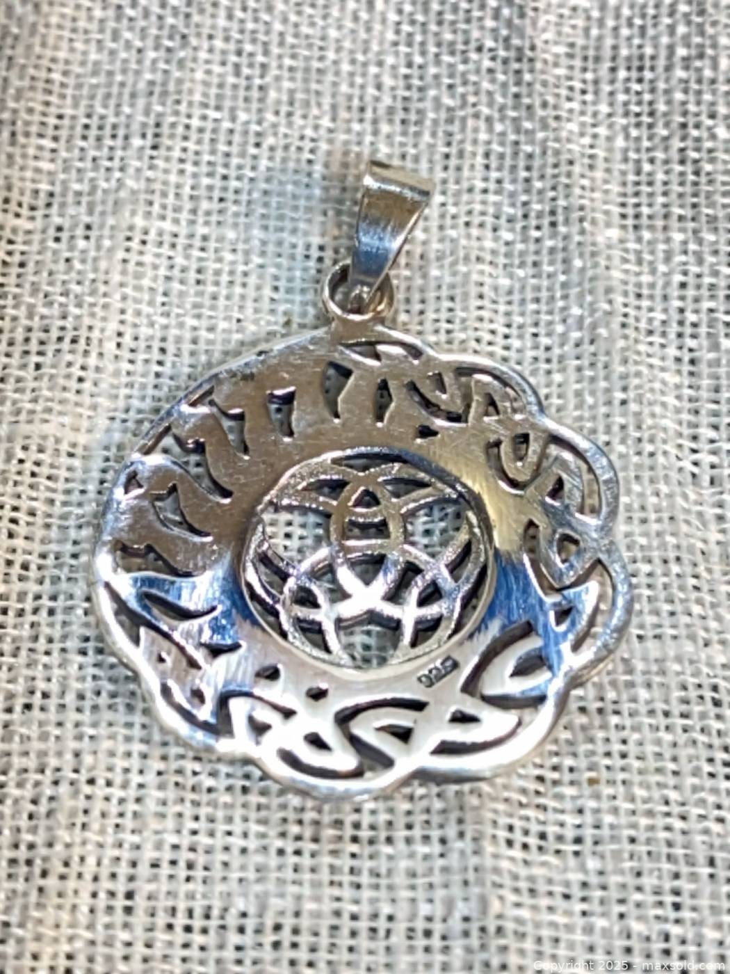 Sterling Silver 925 Celtic Knot Pendant | Maxsold