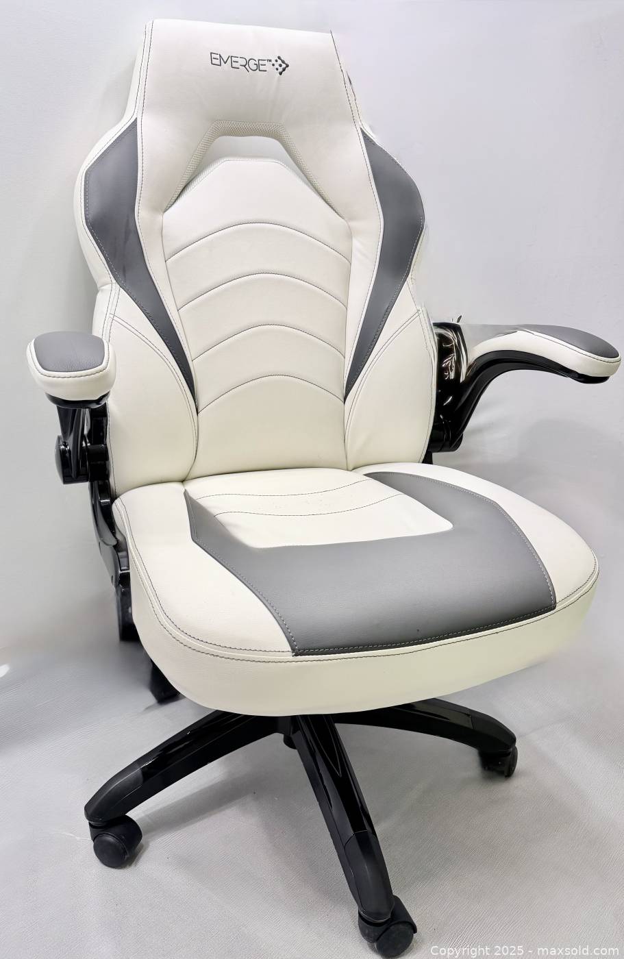 Emerge white and gray ergonomic office gaming chair | Maxsold