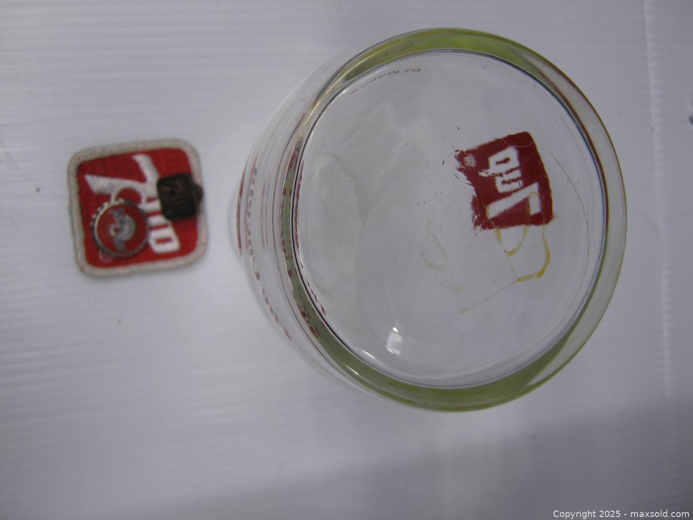 7Up Uncola upside-down glass, badge and pins | Maxsold