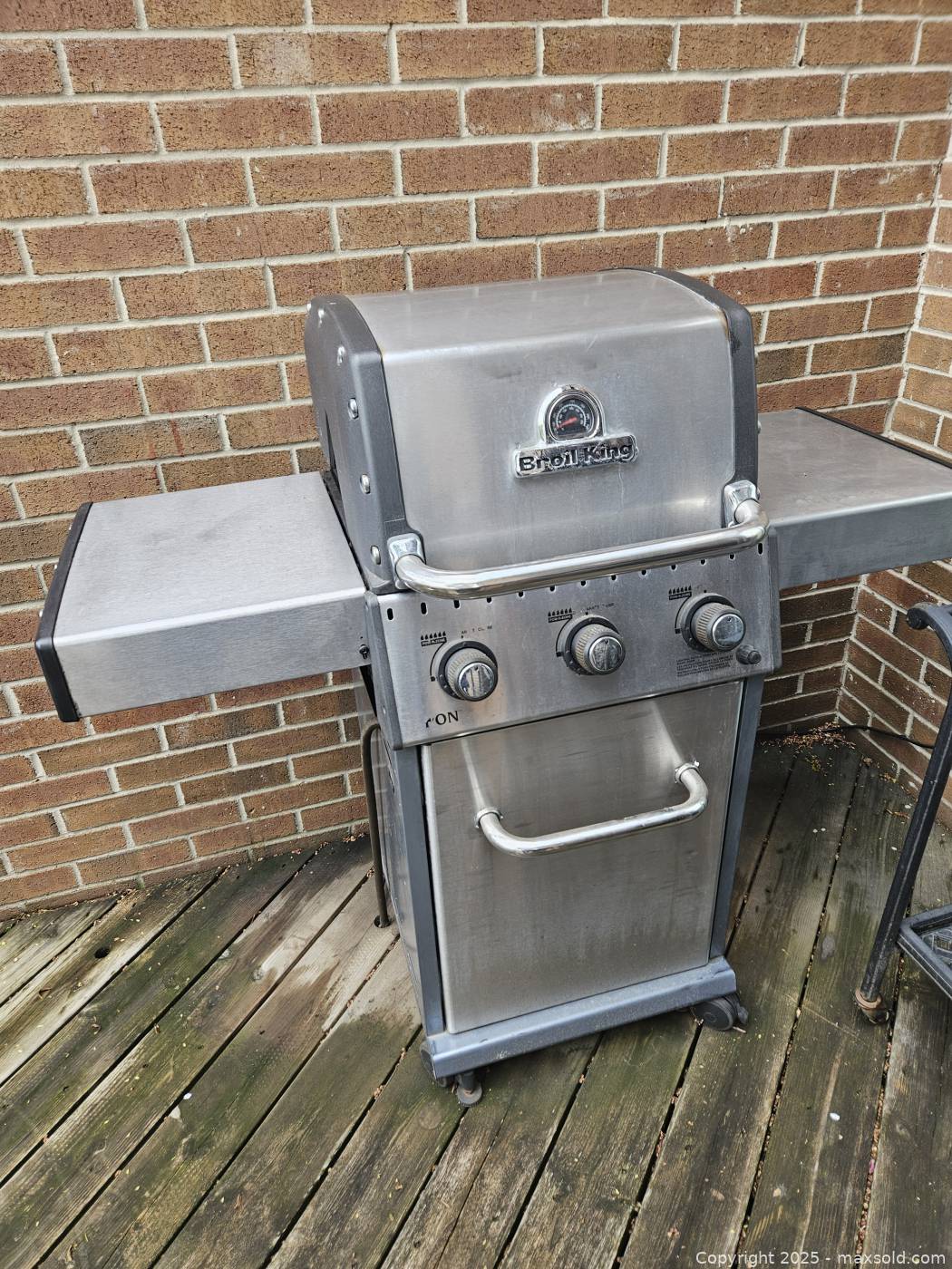 Broil King stainless gas BBQ with rolling utility cart | Maxsold