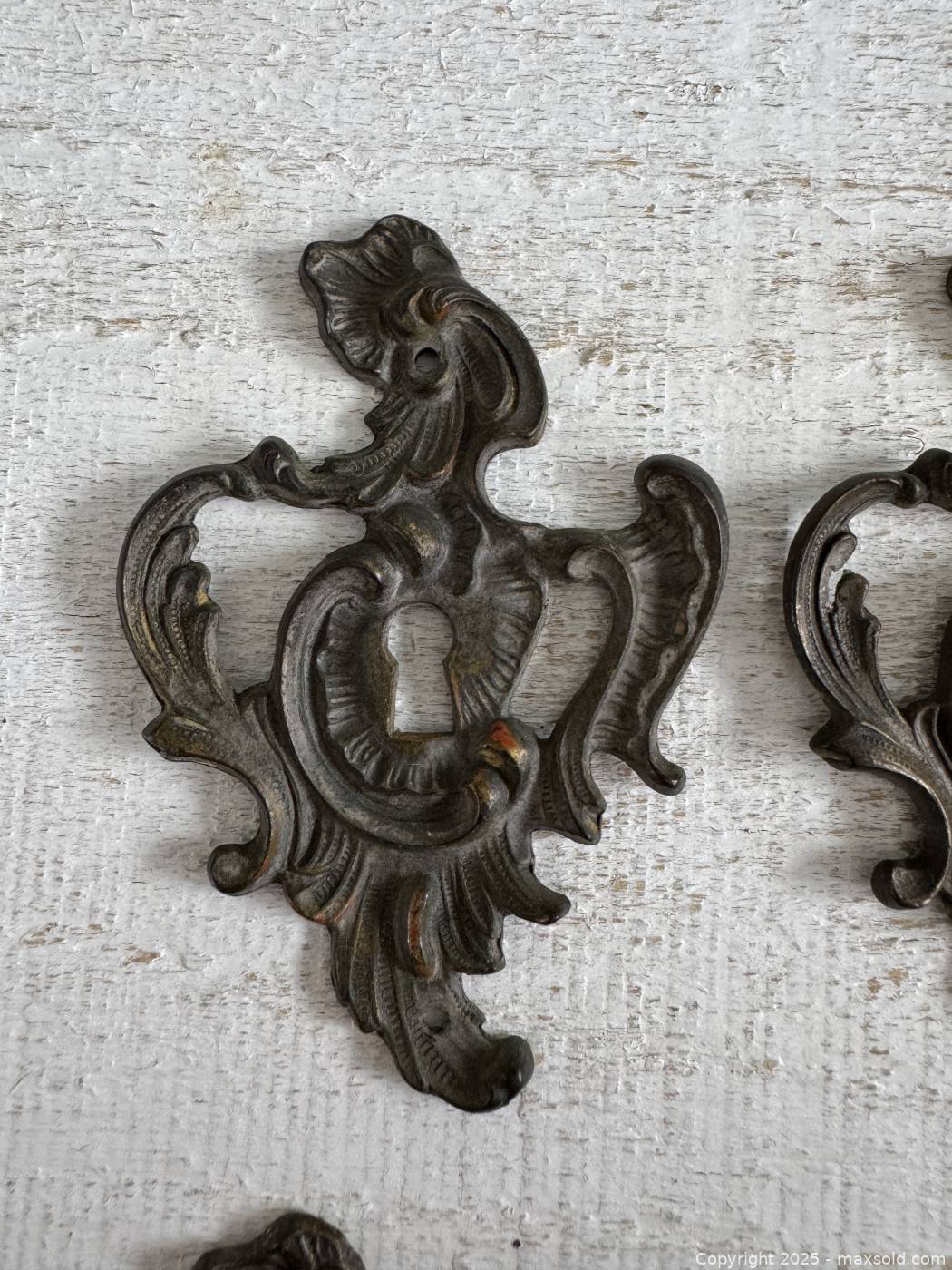 Antique Keeler Brass skeleton keyhole plates set of six | Maxsold