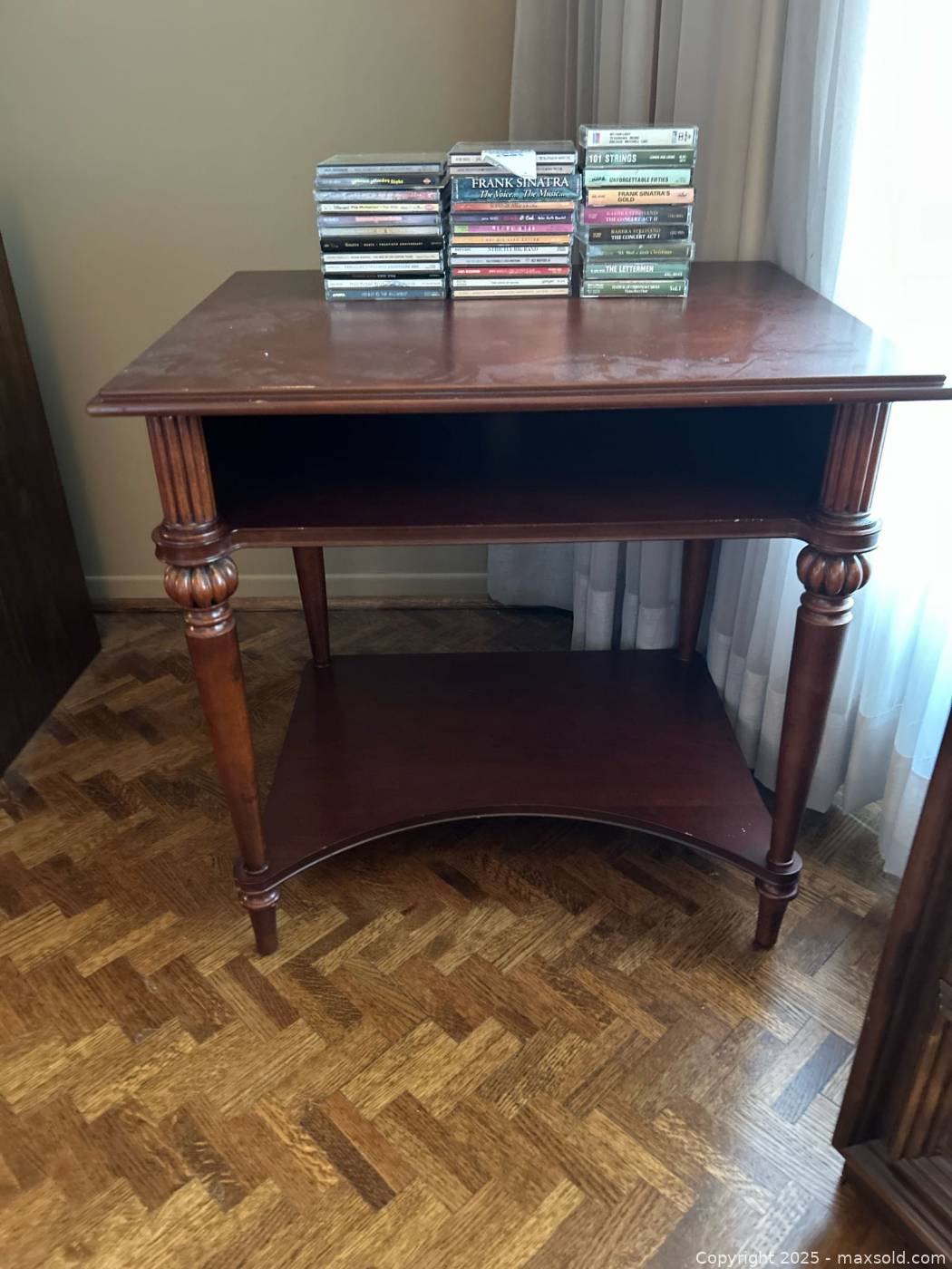 Wood veneer two-tier side table | Maxsold