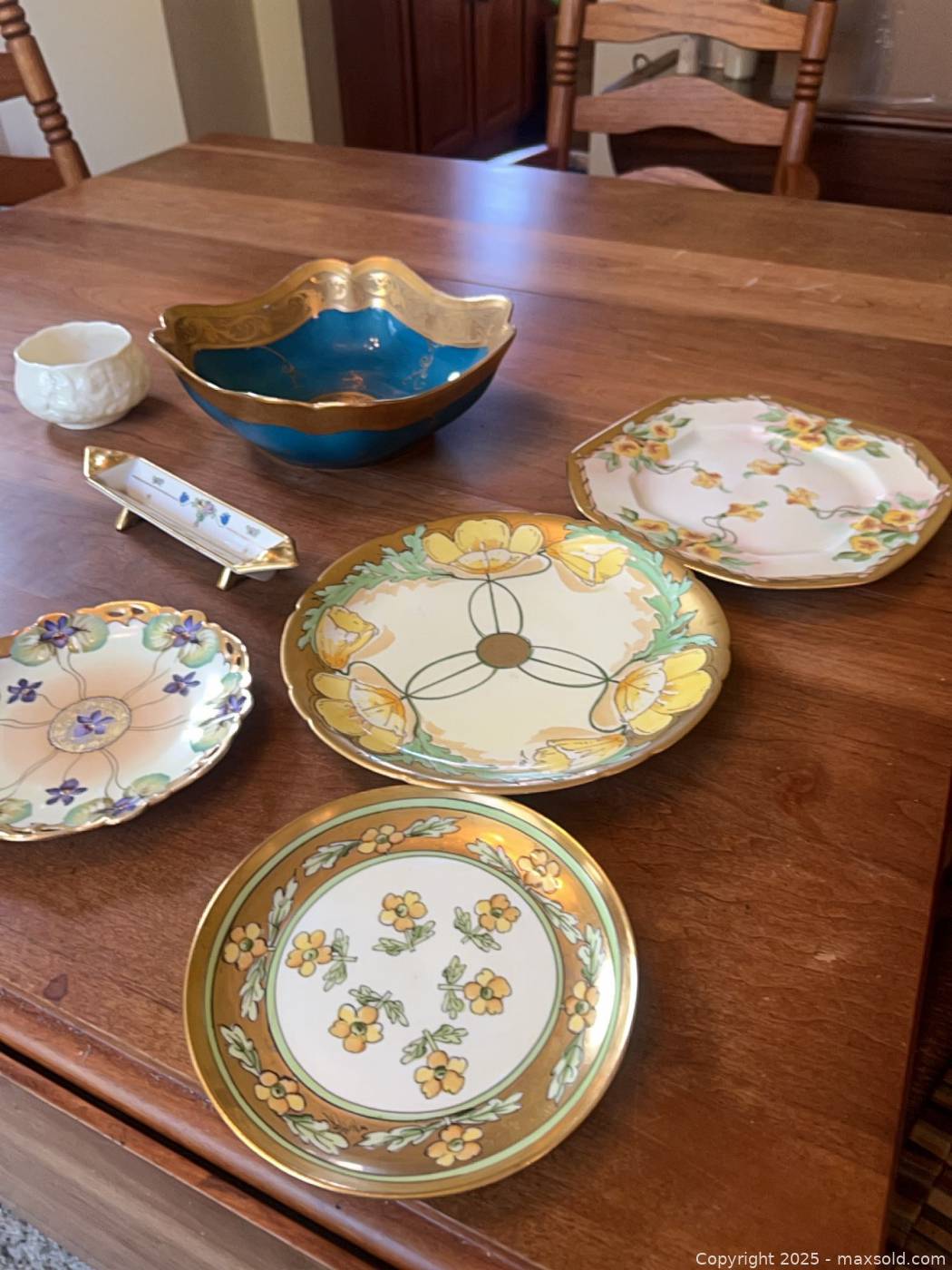 Decorative porcelain teal bowl & floral plates, 7-pc | Maxsold