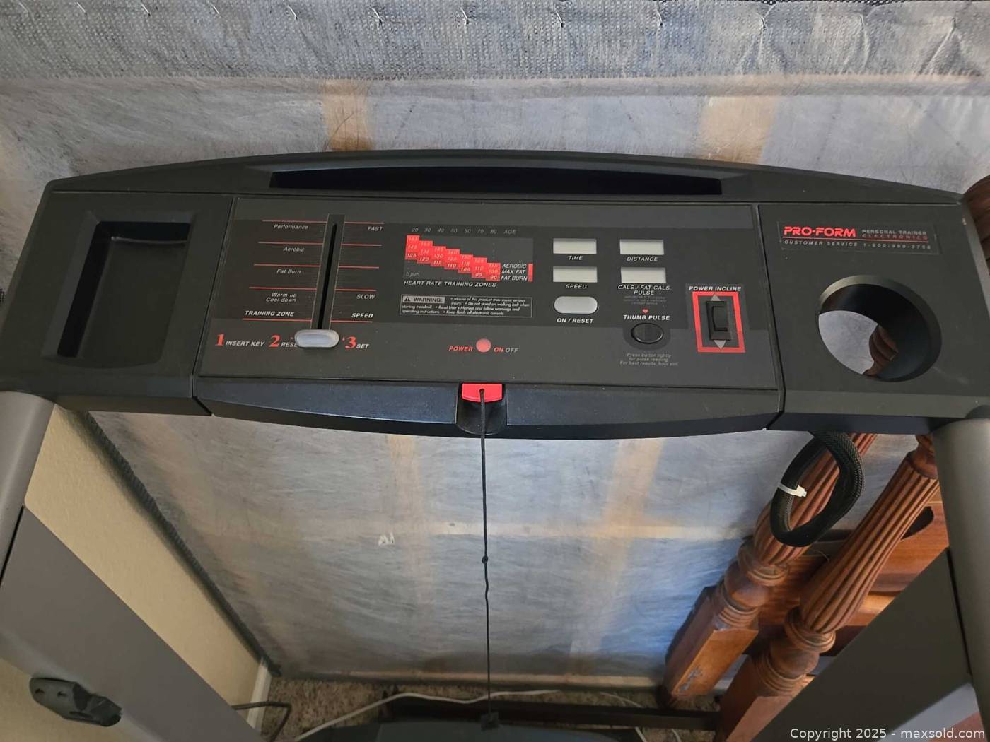 ProForm 525 SI treadmill, mat, exercise ball, yoga mat | Maxsold