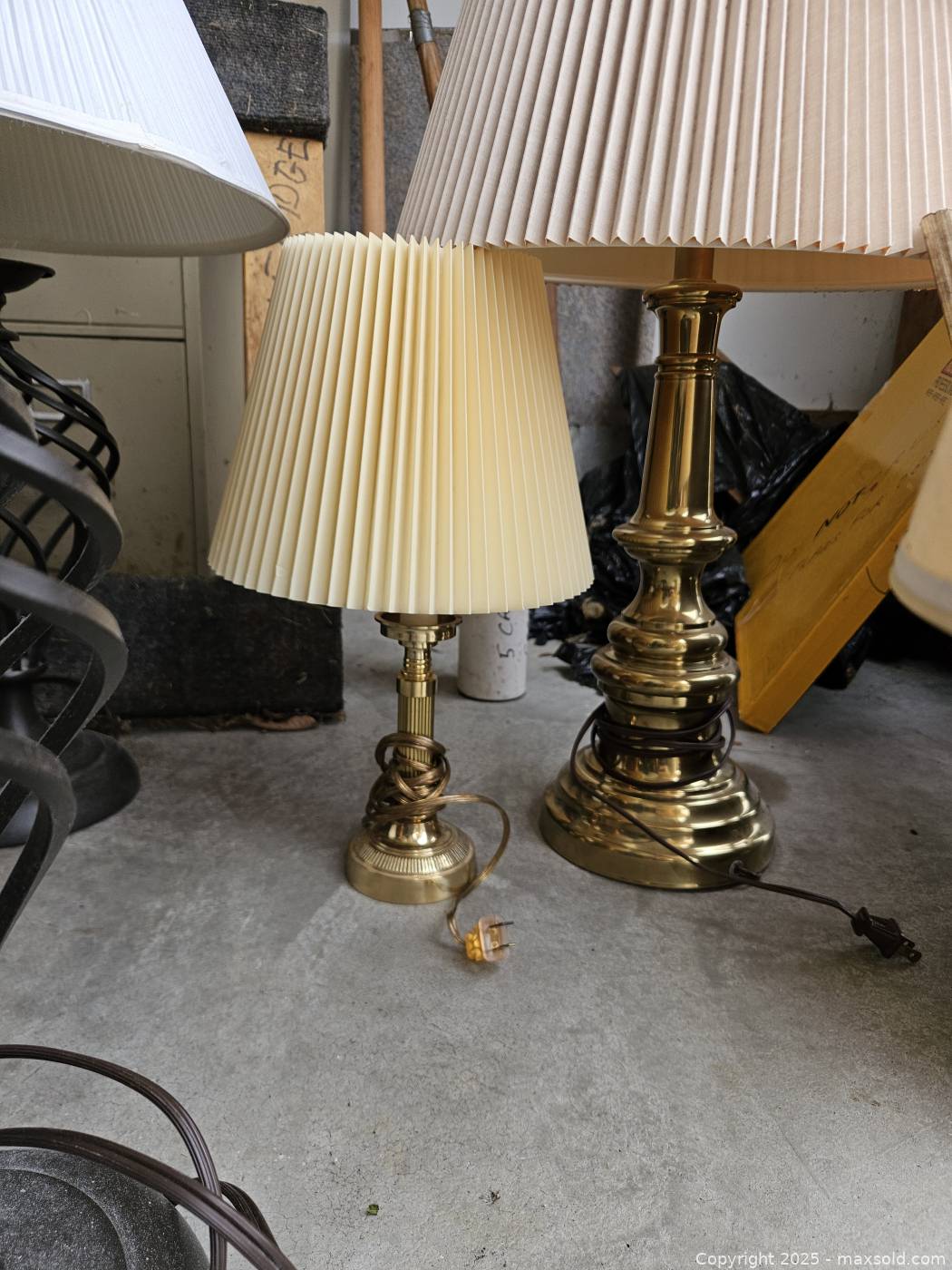 Twisted lattice metal table lamp with pleated shade | Maxsold