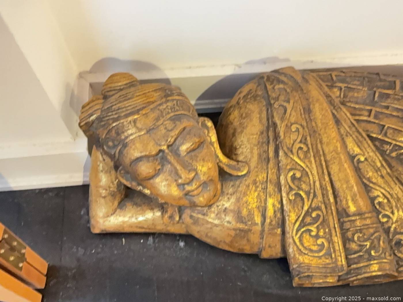 42" composite reclining goddess figure | Maxsold
