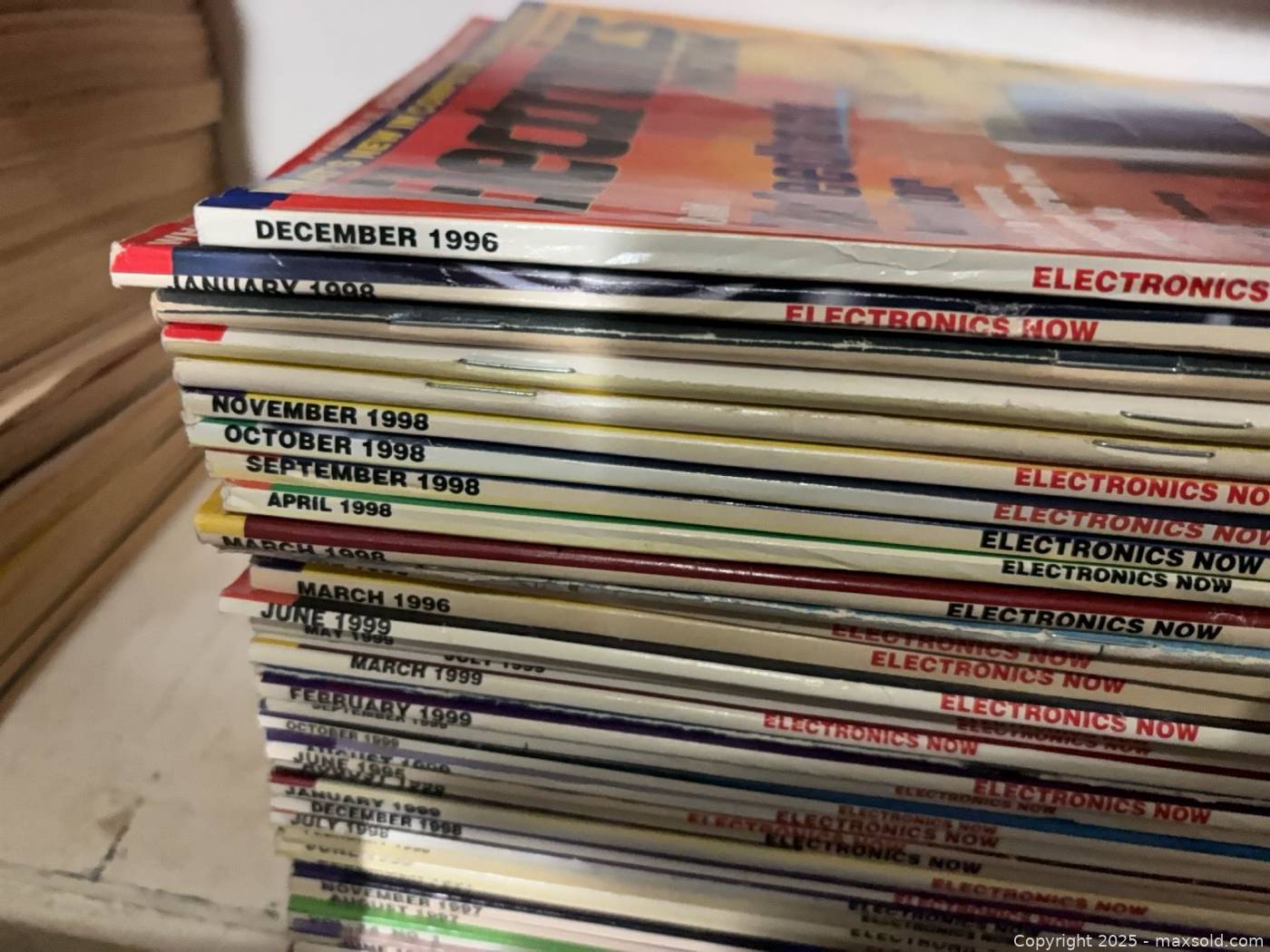 Electronics Now And Popular Mechanics Magazines 1994-1998 | Maxsold