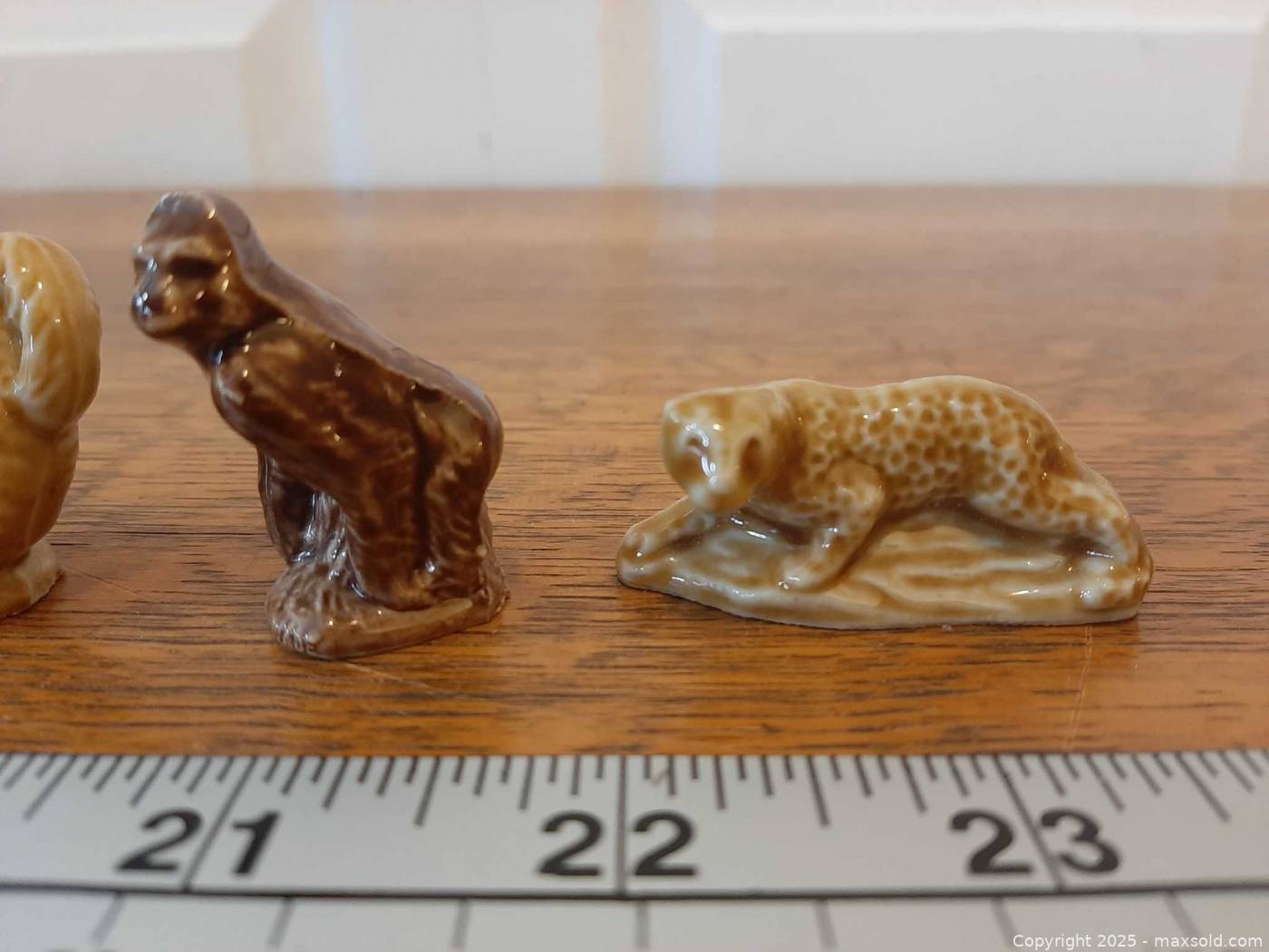 Four Wade Whimsies ceramic figurines | Maxsold