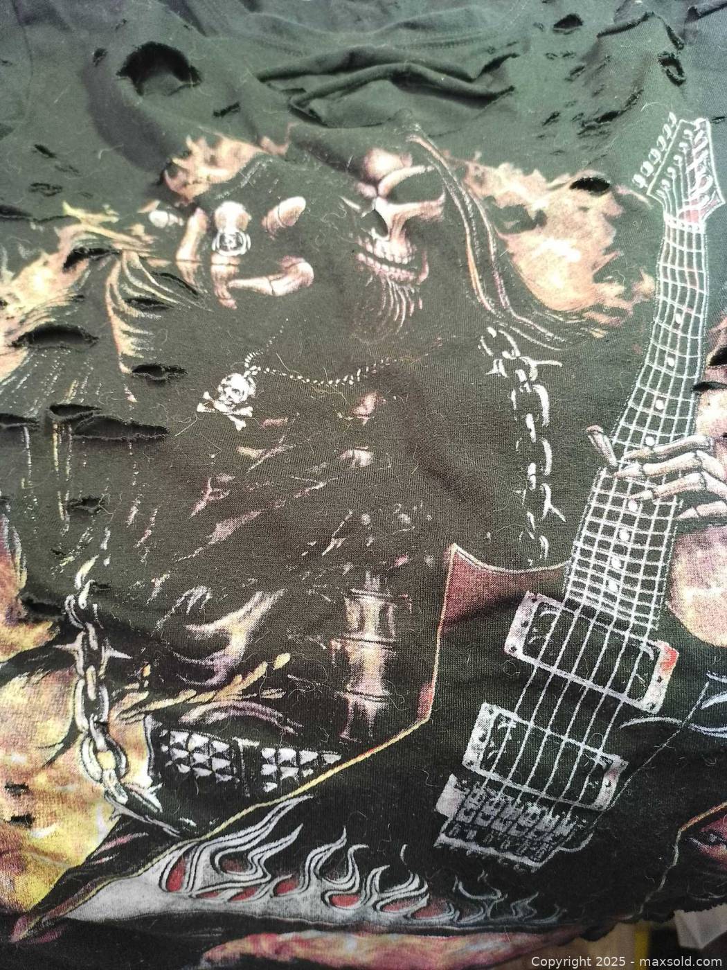 PolarGear distressed skeleton rock T-shirt | Maxsold