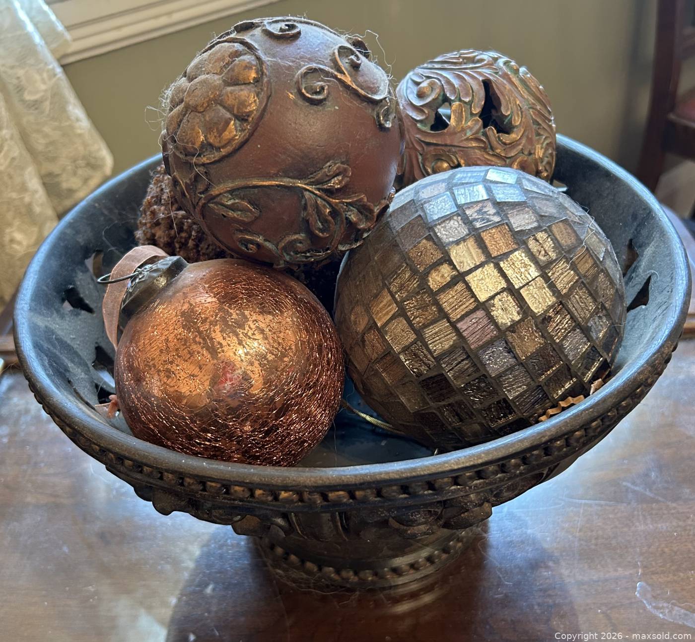 Ornate metallic pedestal bowl with 5 decorative filler balls | Maxsold