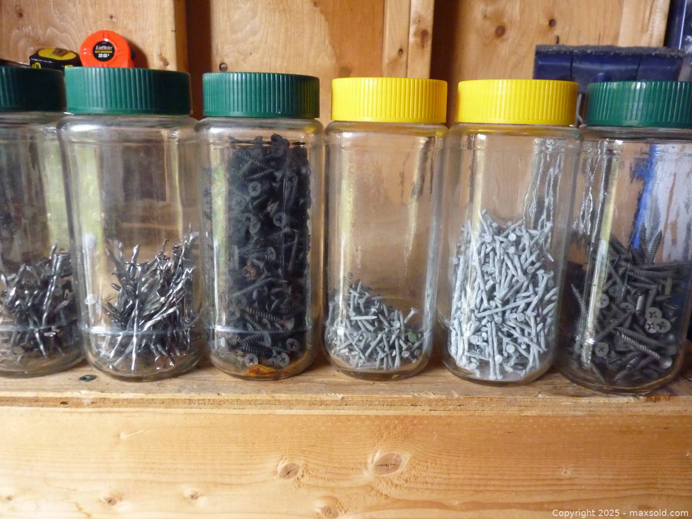 Assorted deck screws, lag screws and nails | Maxsold