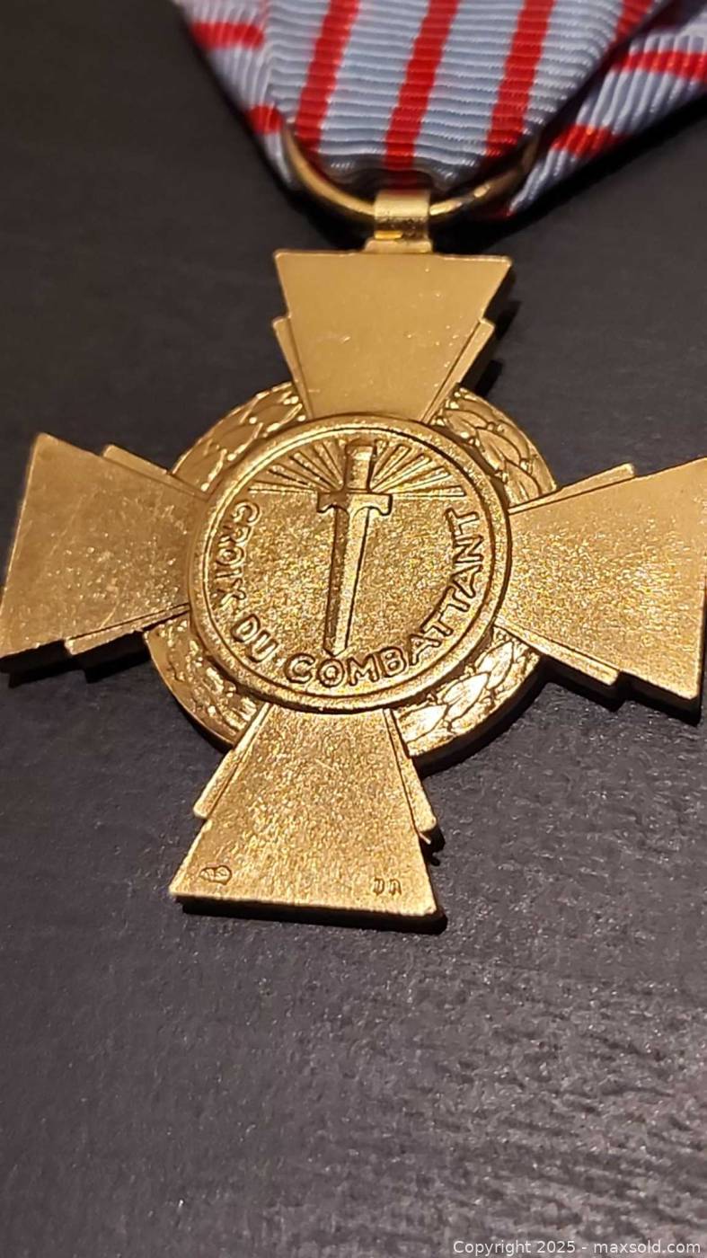 French Croix du Combattant medal with ribbon | Maxsold