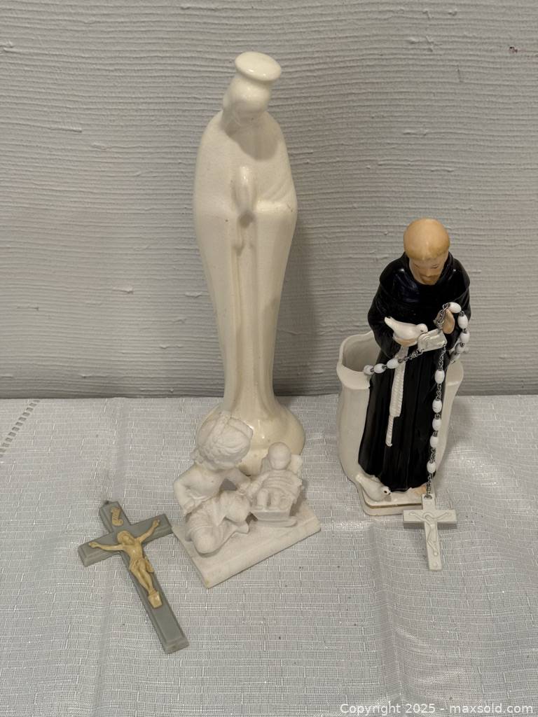 Vintage religious statues and crucifix lot | Maxsold