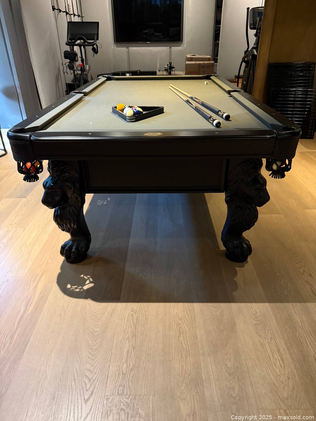Olhausen St. George 4' x 8' Pool Table | Maxsold