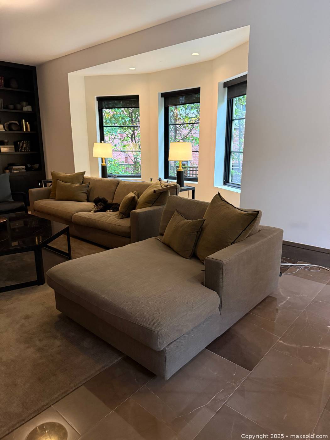 Right arm facing chaise lounge with Elte pillows | Maxsold