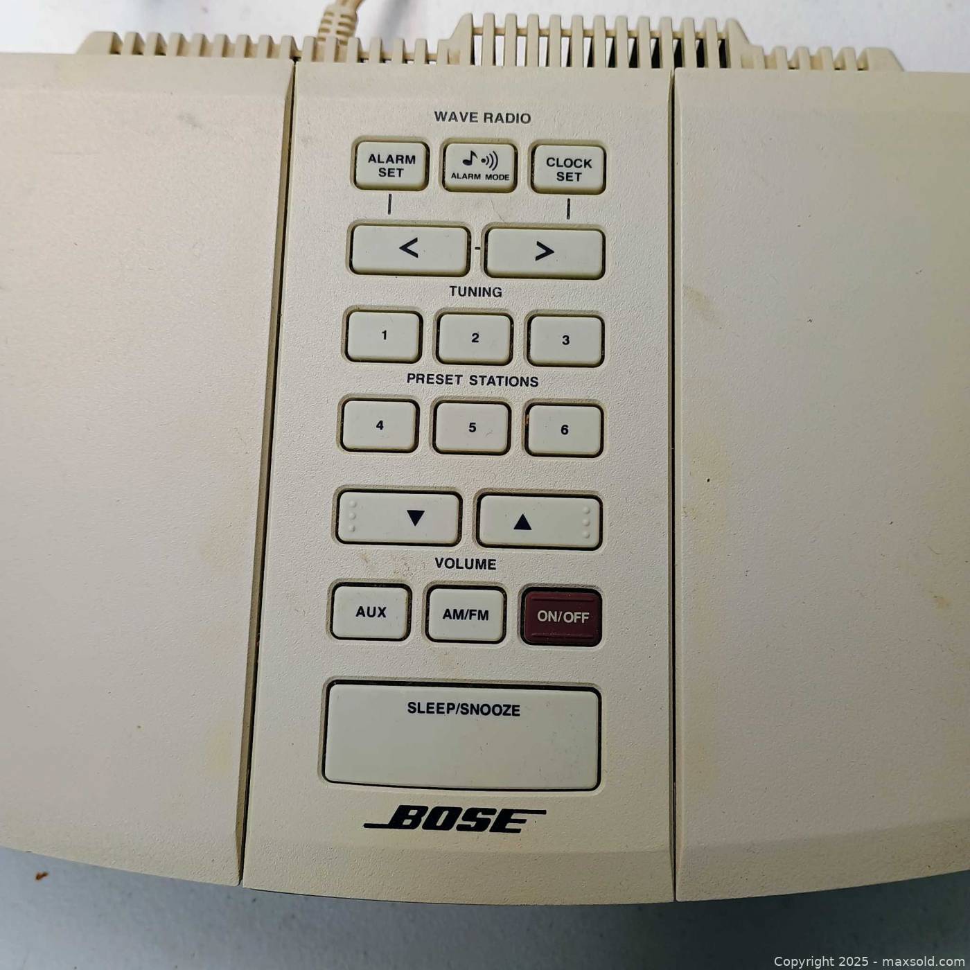 Bose Wave Radio with Remote | Maxsold