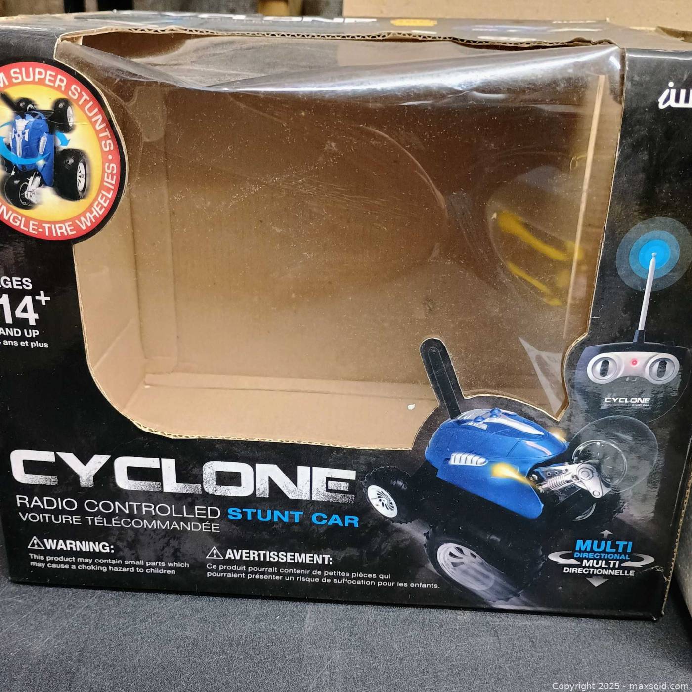 Cyclone radio controlled stunt car with remote | Maxsold